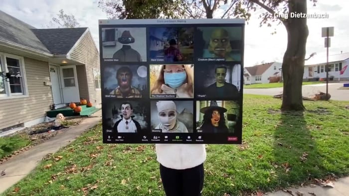 Dad creates Zoom meeting Halloween costume
