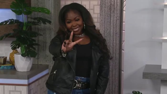 Katy ISD teacher Constance Howard makes it to ‘The Voice’ battle rounds