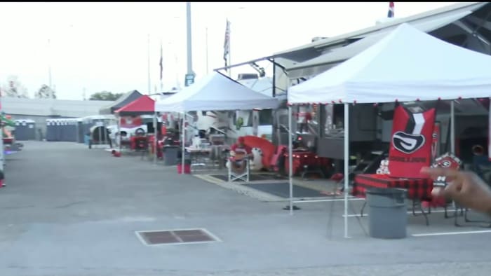 RV City builds surprising bonds between rival Florida-Georgia fans