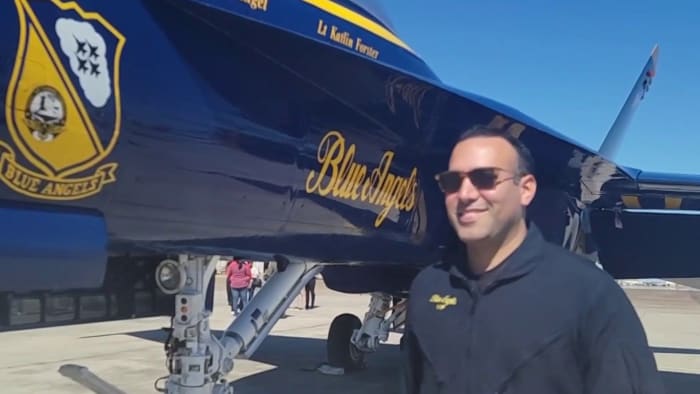 KPRC 2′s Bill Barajas flies with Navy Blue Angels ahead of Wings Over ...