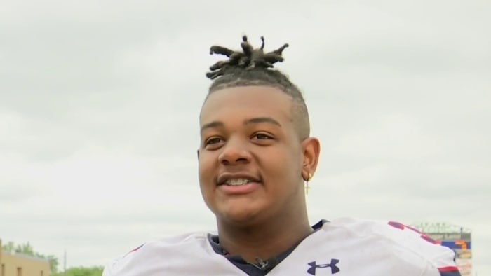 Dulles High School defensive tackle thankful to play football again ...