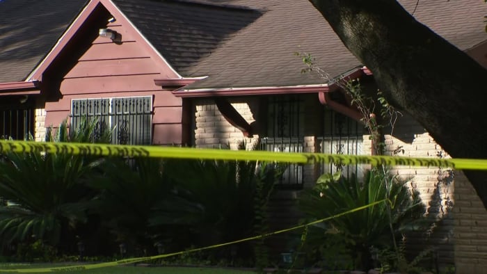 Police: Robber shot, killed by man he was trying to rob