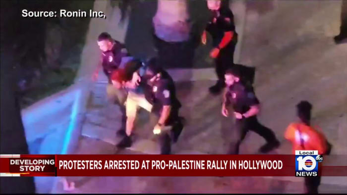 Israel-Hamas war: Videos show arrests during protests in South Florida
