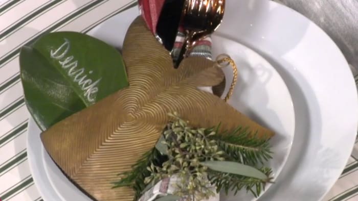 4 fun ways to use natural garlands this Holiday season