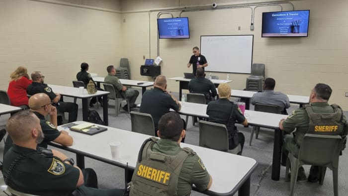 Detention deputies become part of the support network for addicted ...