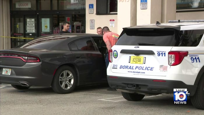 Employees At Two South Florida Walgreens Stores Are Pepper Sprayed By