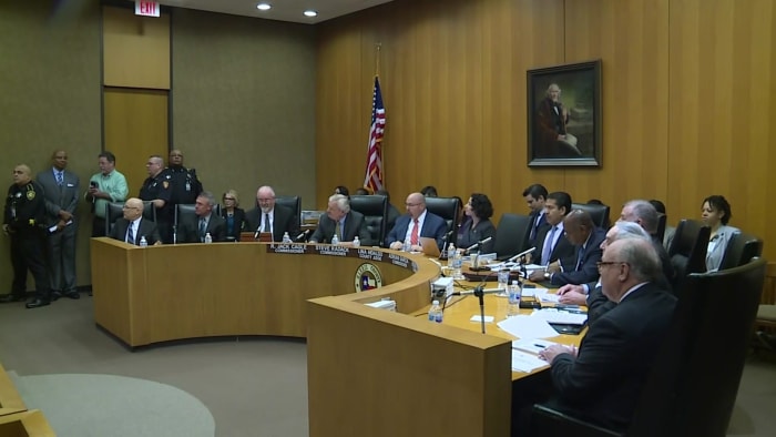 Do Democrats or Republicans have a better chance of filling longtime ...