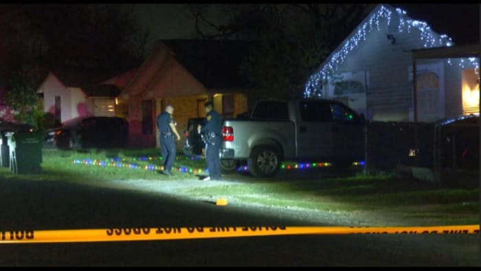Man Shot In Leg While Confronting Car Burglars Outside South Side Home