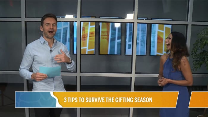 3 Tips To Survive the Gifting Season with Tracy Alloway | River City Live