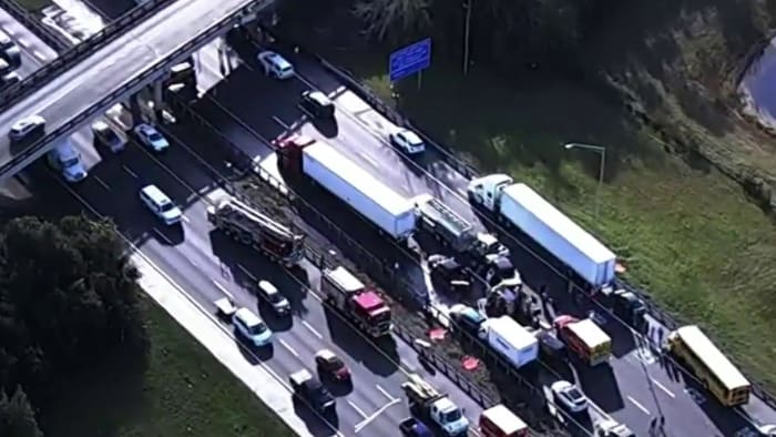 11 injured in 35-car pileup on I-95 in Florida