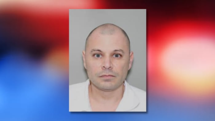 Inmate serving life sentence who escaped Brazoria Co. prison with mom’s ...