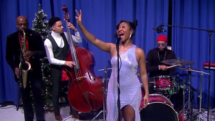 Detroit singer rolls out a new Christmas single