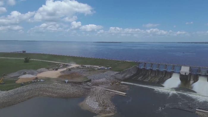 VIDEO: Get an up-close look at the repairs being made to Lake ...