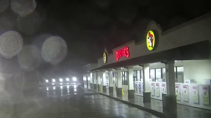 Strong winds knock down Buc-ee’s sign in Freeport as Hurricane Beryl ...