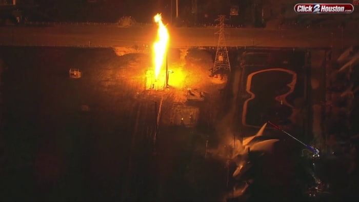 Pipeline fire in Deer Park burns throughout the night, into morning