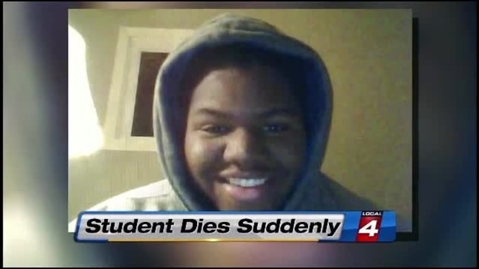 Detroit student collapses, dies at school