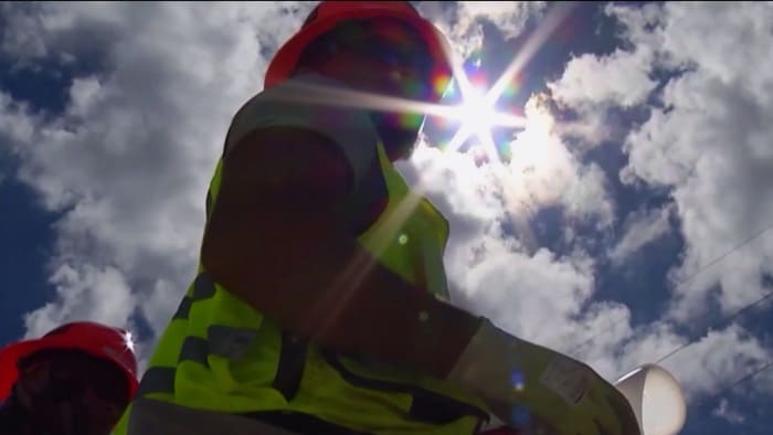 ‘Essential to our society:’ Leaders push for OSHA heat protection ...