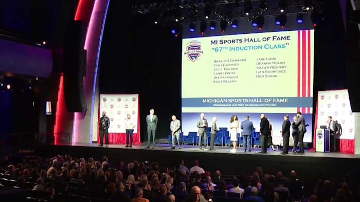 Sports legends inducted into Michigan Hall of Fame