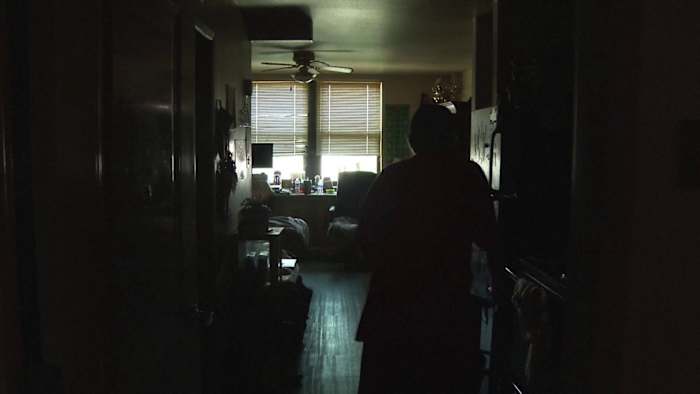 'Can I give you a hug?': Lights back on at Houston high rise