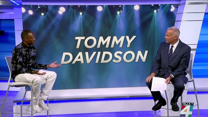 Bruce chats with friend Tommy Davidson ahead of Comedy Zone performance