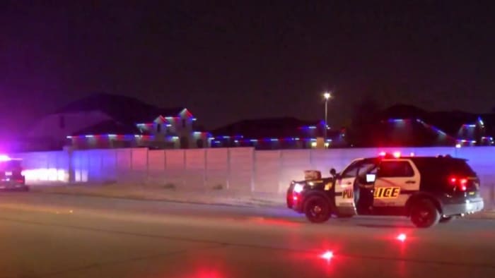 Motorcyclist Killed After Crashing Into Light Pole On Northwest Side