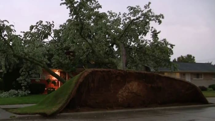 A look at the damage left behind after severe storms roll through Metro ...