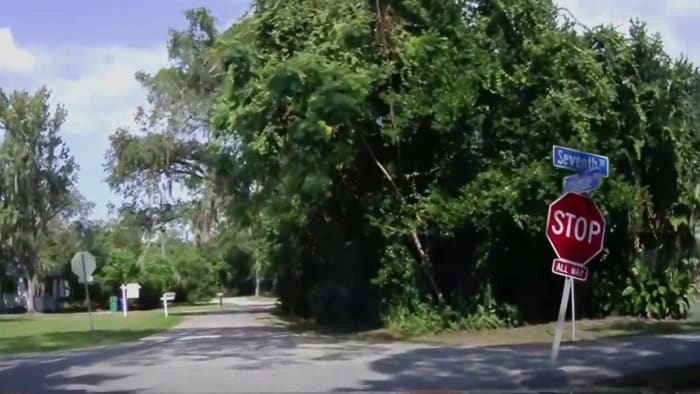 How stop bars, stop signs work hand-in-hand