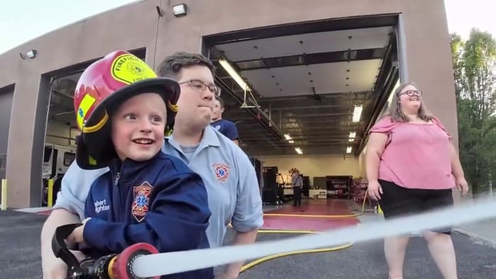 Pulaski Wish kid fulfills dream of becoming a firefighter