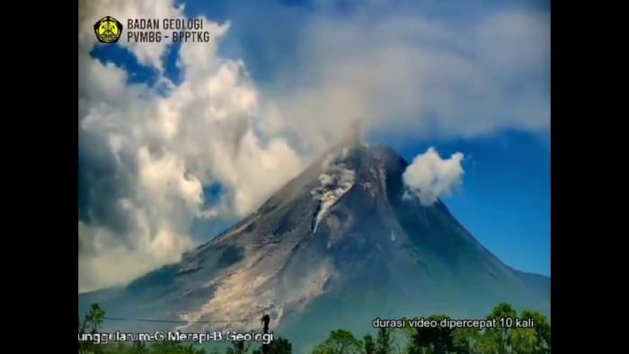 Mount Merapi eruption: Central Java residents asked to wear masks due ...