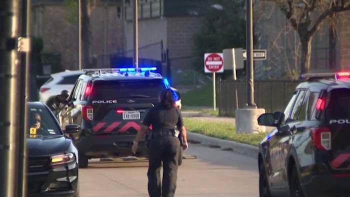 Shooting near Wisdom High School sends 2 HISD students to hospital in ...