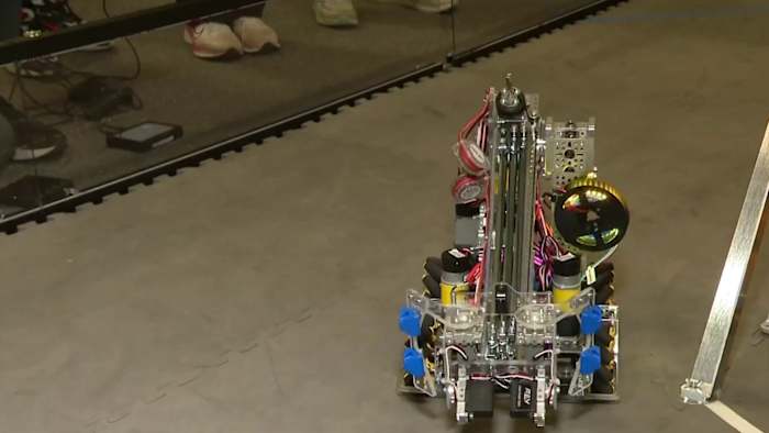 Novi Robotics Teams impress Rep. Dingell with latest innovations