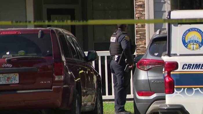 Brother held after his sister, niece found dead in west Houston apartment