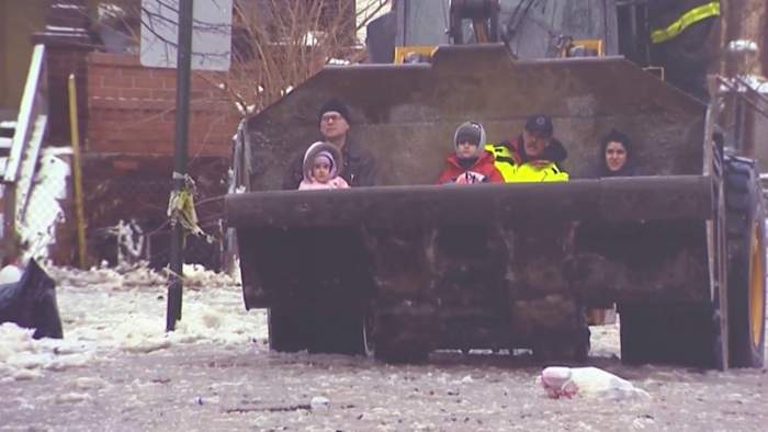 Water main break floods SW Detroit neighborhood