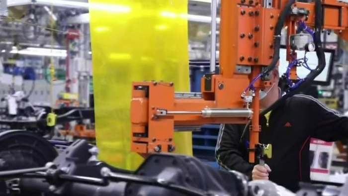 Fiat Chrysler unveils safety plan for reopening auto plants