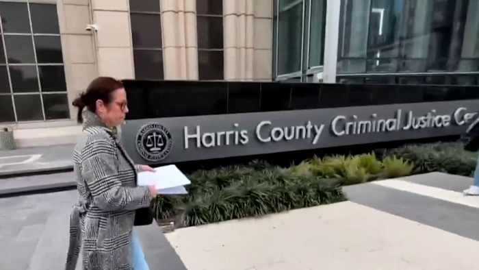 Houston ISD mother delivers criminal complaint to Harris County DA over ...