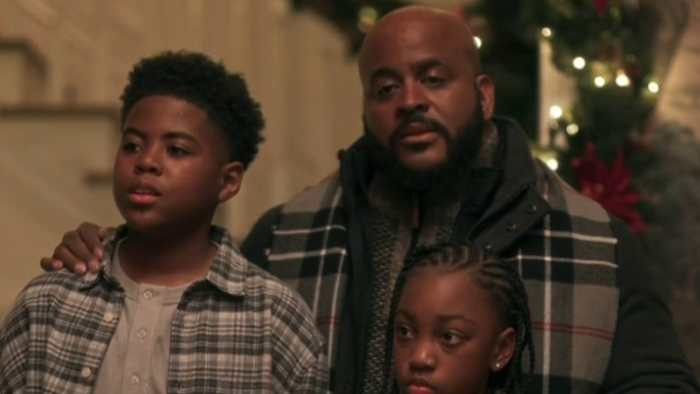 Detroit actor stars in revamped Christmas movie
