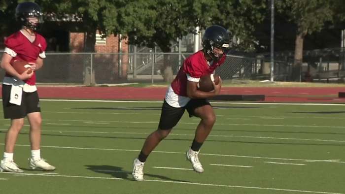 Steele Knights football rebuilds after 11-2 season, aims for strong ...