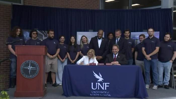 Mayor Deegan signs funding bill for UNF Flight Deck, a new $3M esports ...