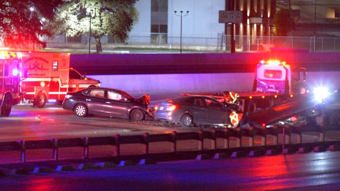Wrong-way driver crashes head-on into sedan on Northwest Side, SAPD says