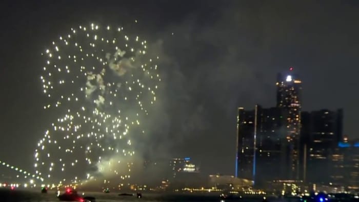 Thousands pack Downtown Detroit for Ford Fireworks