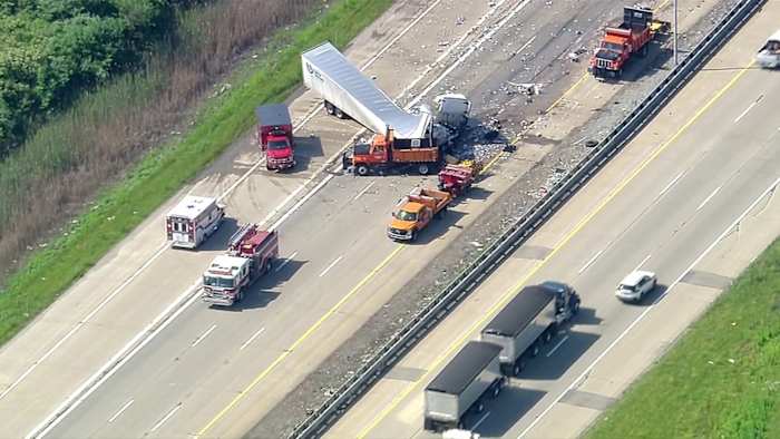 Truck driver killed, several MDOT workers injured after crash on I-75 ...