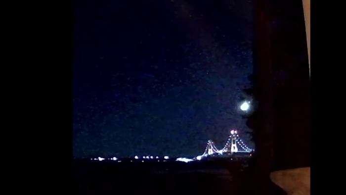 Incredible video shows meteor lighting up sky over Michigan’s Mackinac ...