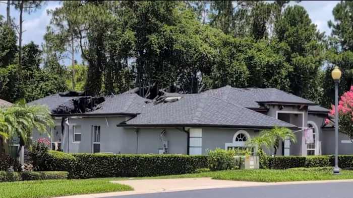 ‘Going to be there to help them:’ Neighbors witness lightning strike ...