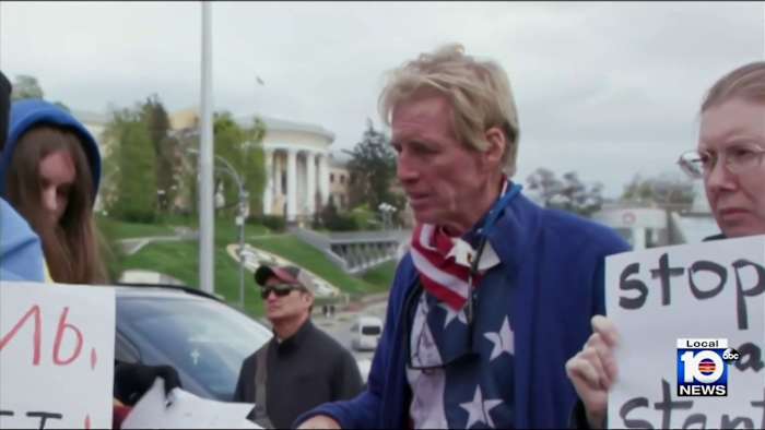 Man accused of Trump assassination attempt left note