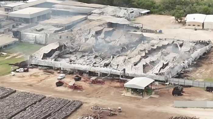 Multi-structure fire in Pleasanton ‘still burning but contained ...