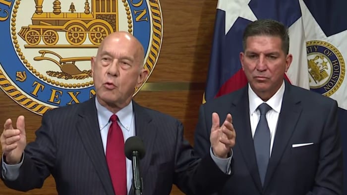 Mayor John Whitmire confirms Houston Fire Department Chief Sam Peña is ...