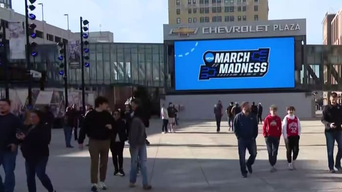 Detroit gets taste of NFL draft crowd with March Madness attendance