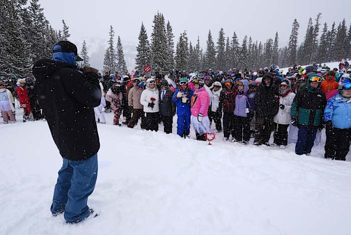 Dozens of couples get hitched at snowy Colorado ski resort on Valentine ...