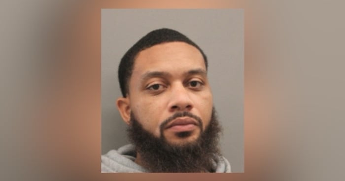 Suspect Accused Of Robbing North Houston Cellphone Store At Gunpoint