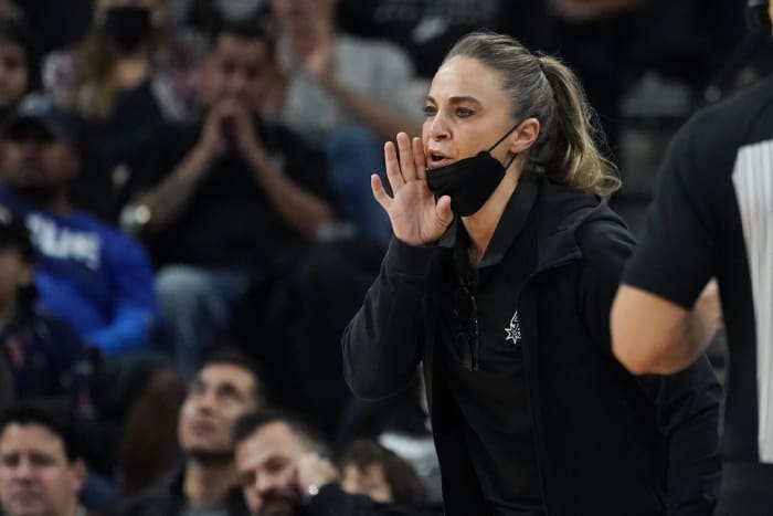 After 8 years as NBA assistant, Hammon to lead team in WNBA